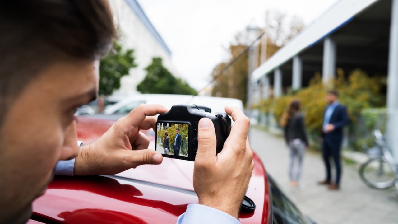 How To Become A Private Investigator: Schools, Salary, Cost ...